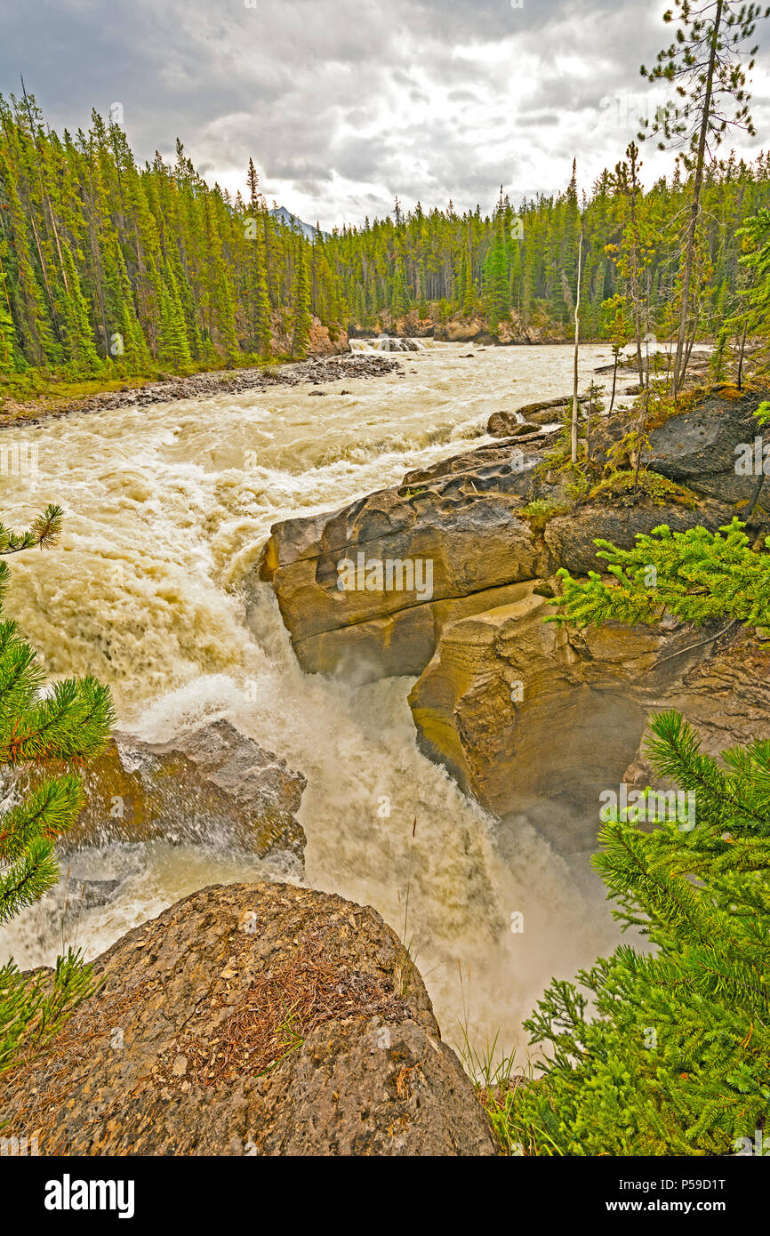 Lower sunwapta falls hi-res stock photography and images - Alamy