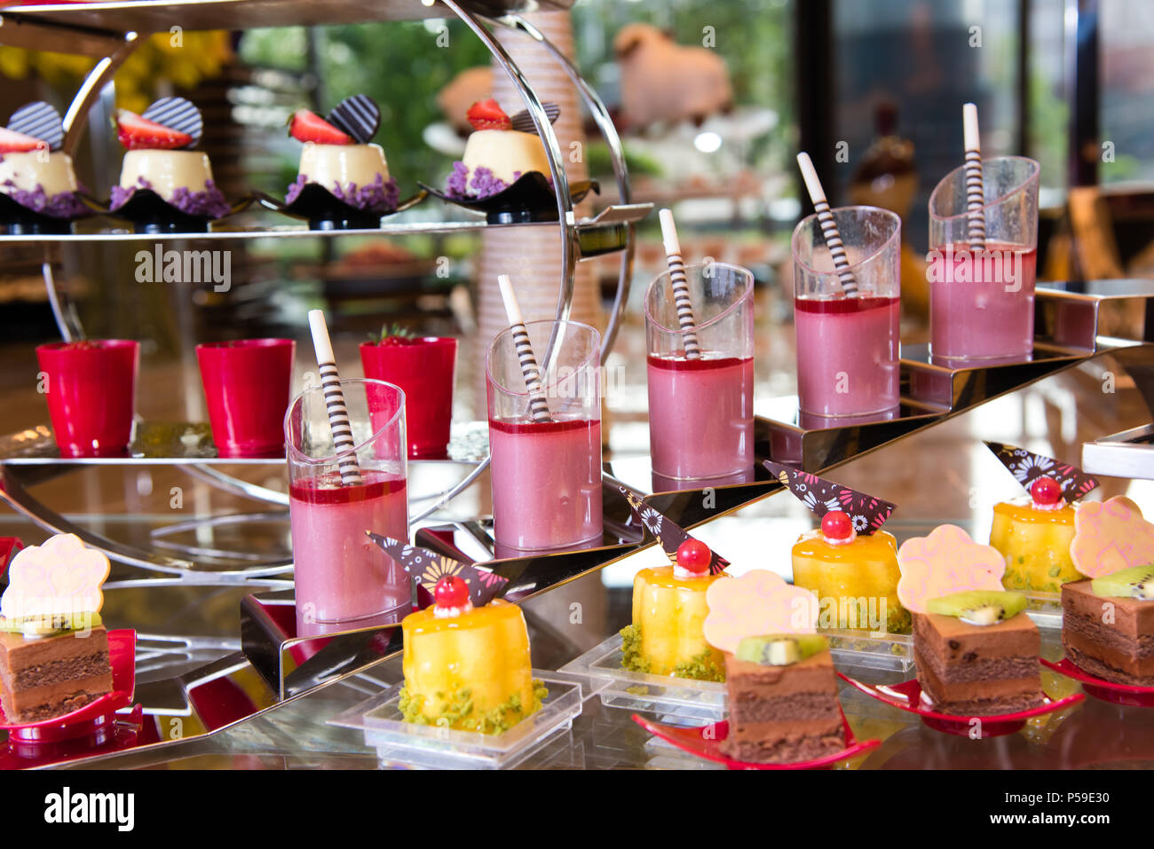 Weight diversity hi-res stock photography and images - Alamy