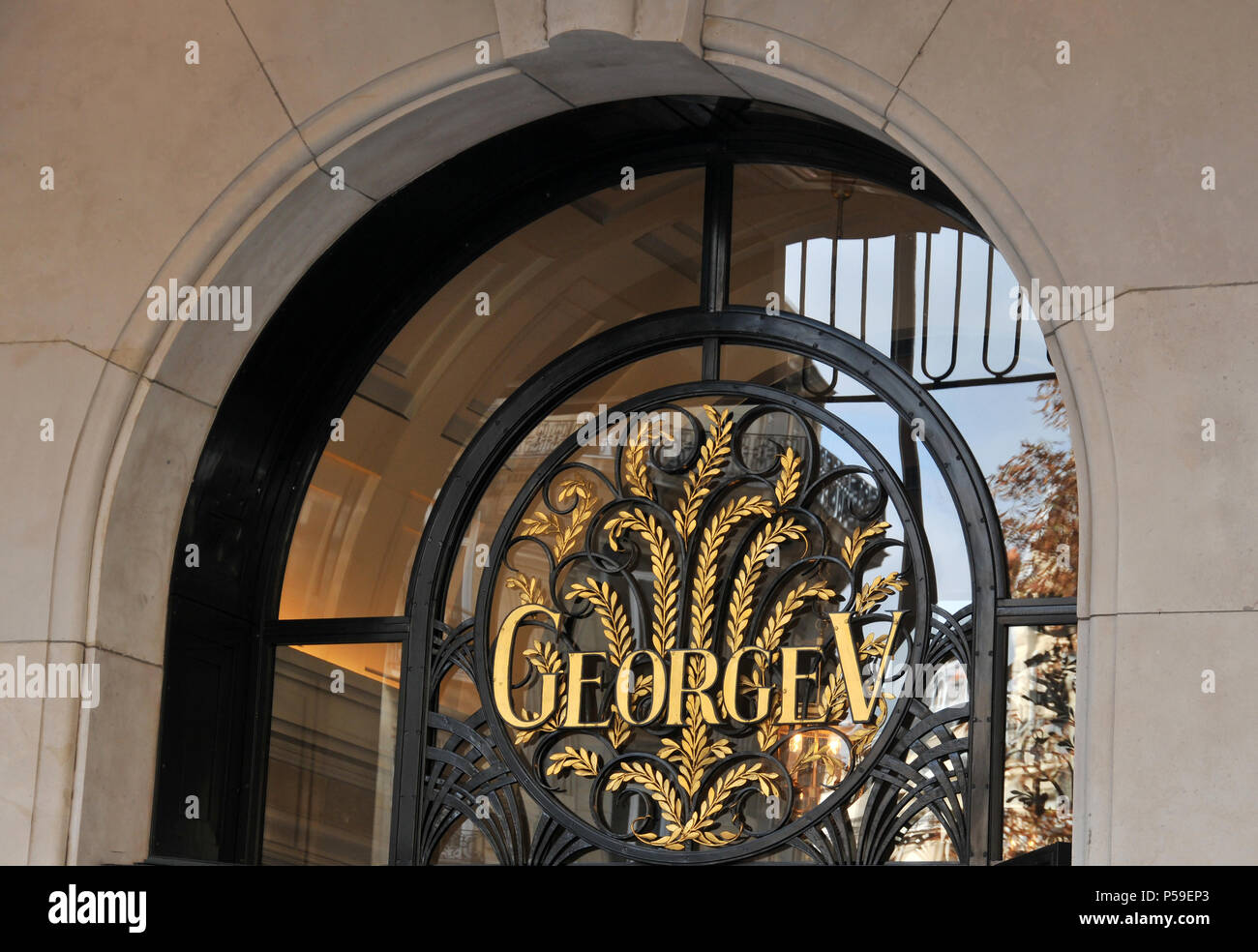 Hotel george v paris hi-res stock photography and images - Alamy