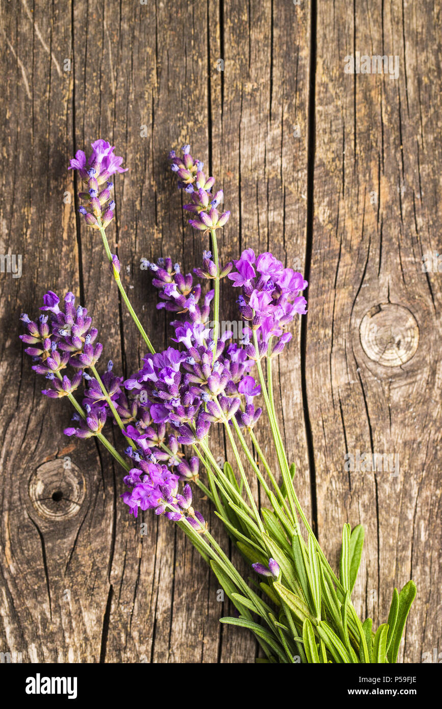 Lavender table overhead hi-res stock photography and images - Alamy
