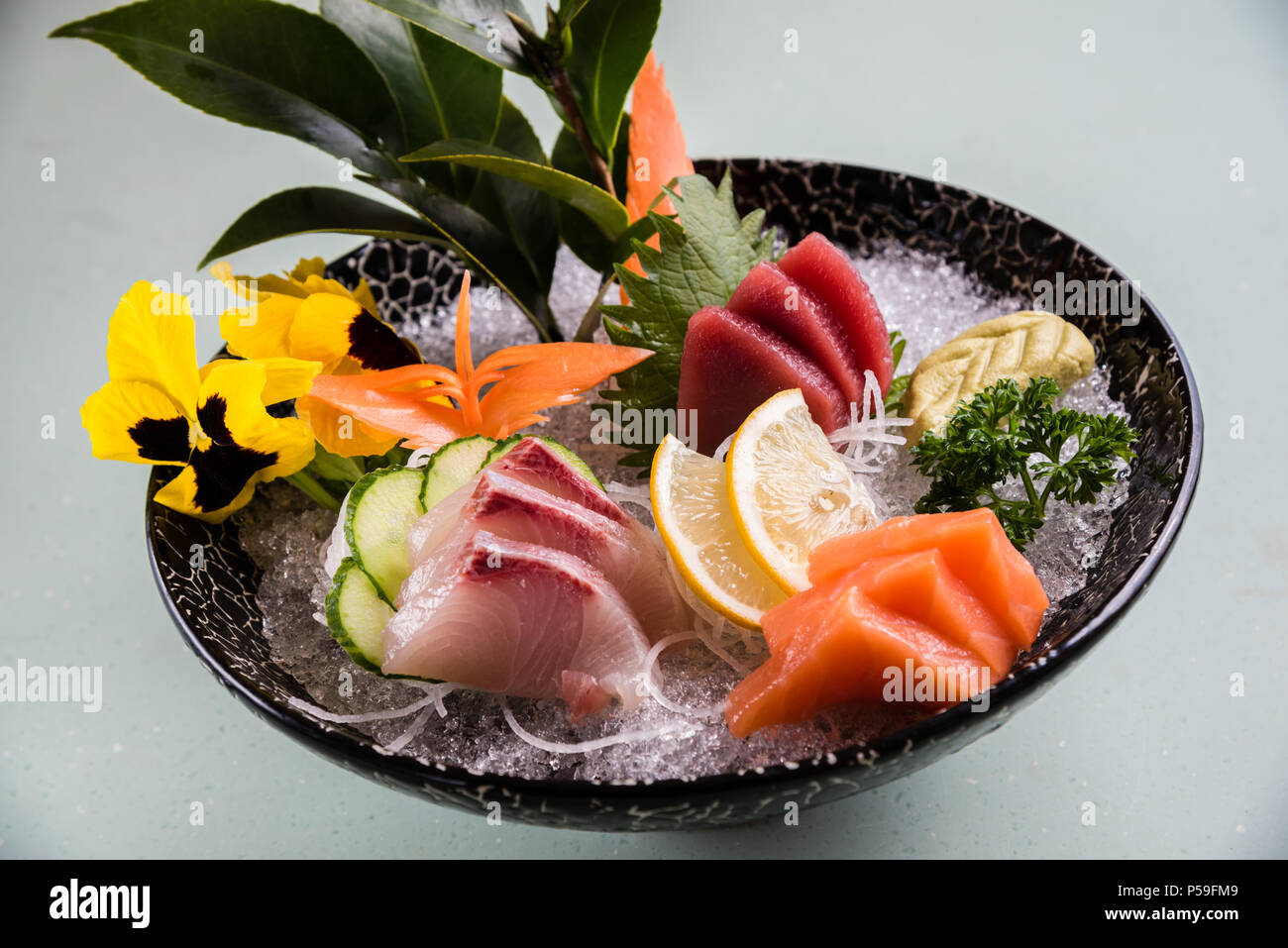 Red sea bream sushi hi-res stock photography and images - Alamy