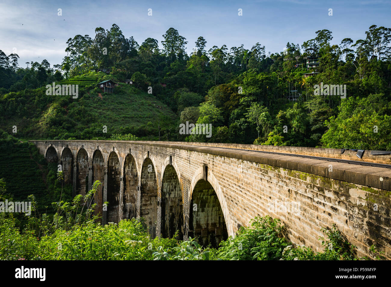 Bridge in sri lanka hi-res stock photography and images - Alamy