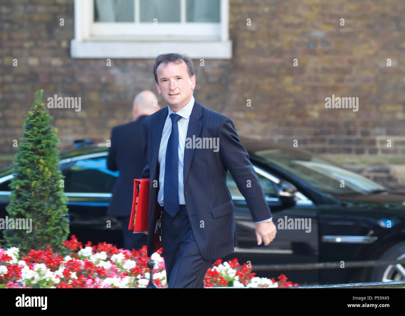 The rt hon alun cairns mp hi-res stock photography and images - Alamy