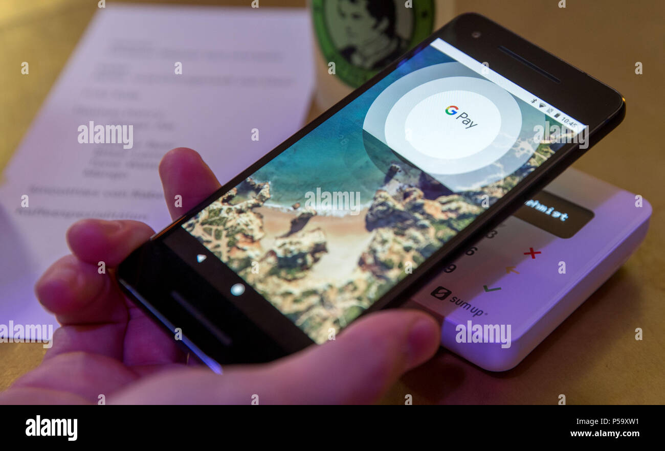 A card operating system hi-res stock photography and images - Alamy
