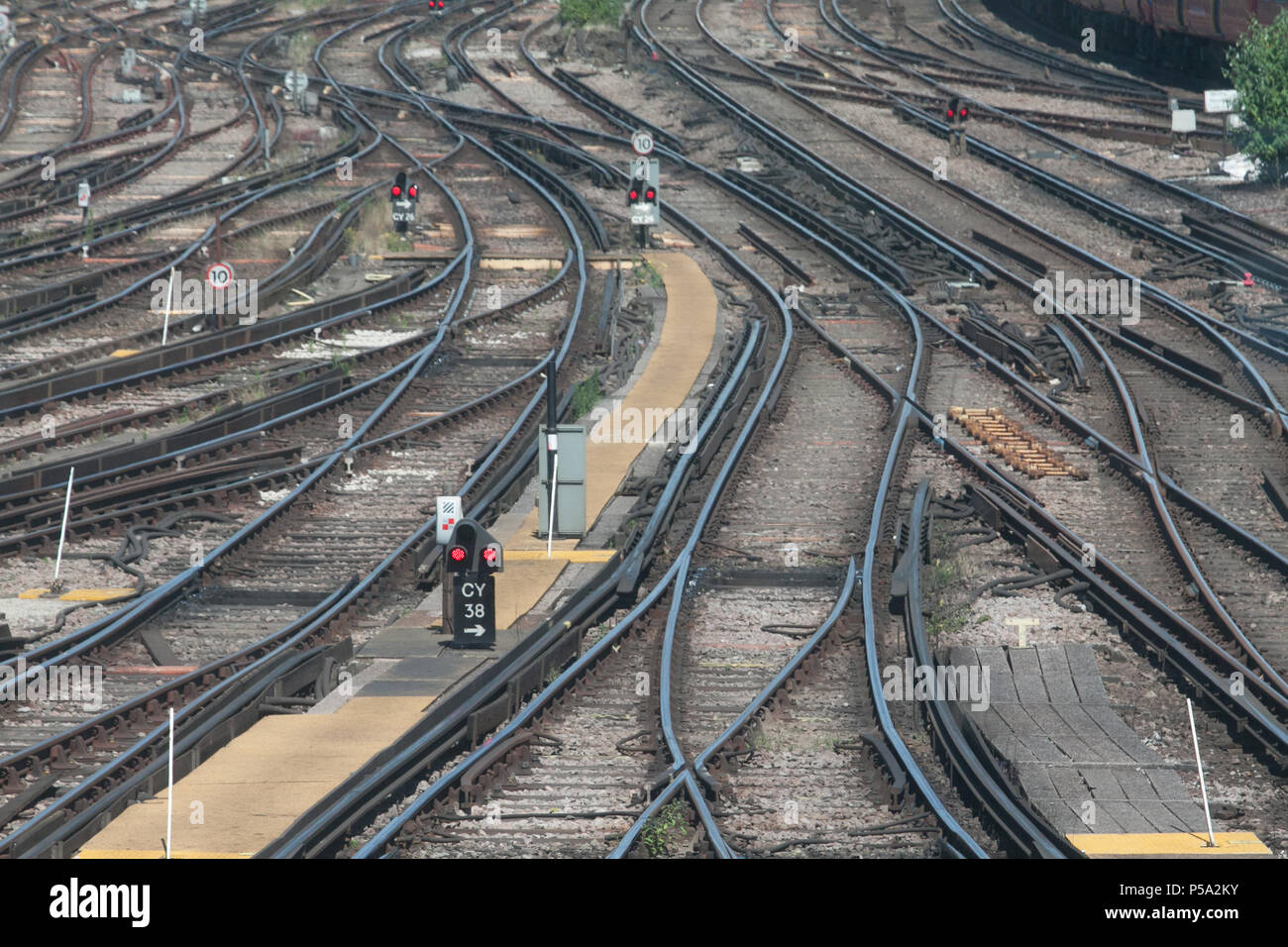 Bucked rail tracks hi-res stock photography and images - Alamy