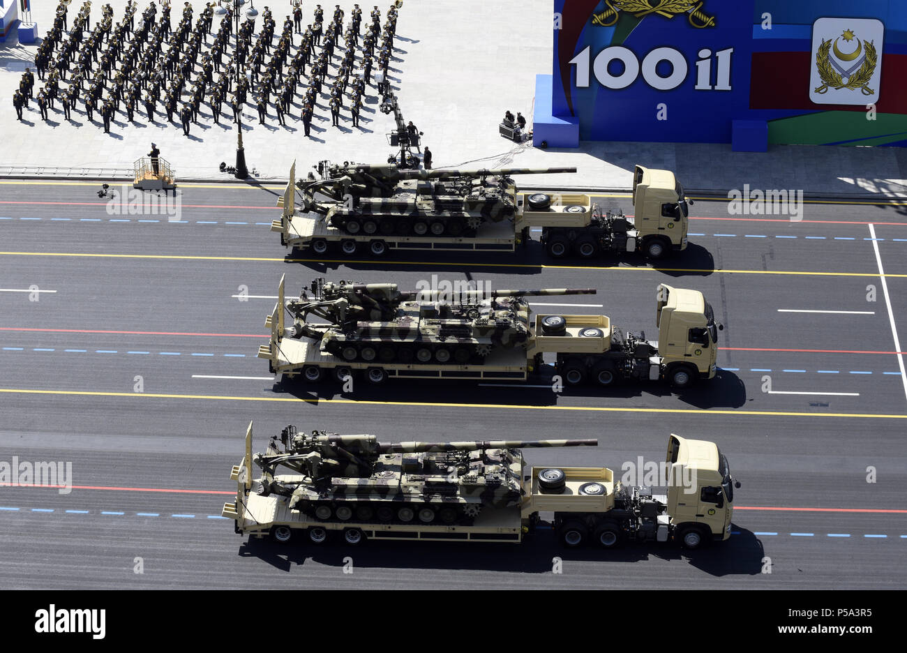 Baku, Azerbaijan. 26th June, 2018. Azerbaijani artillery guns attend ...