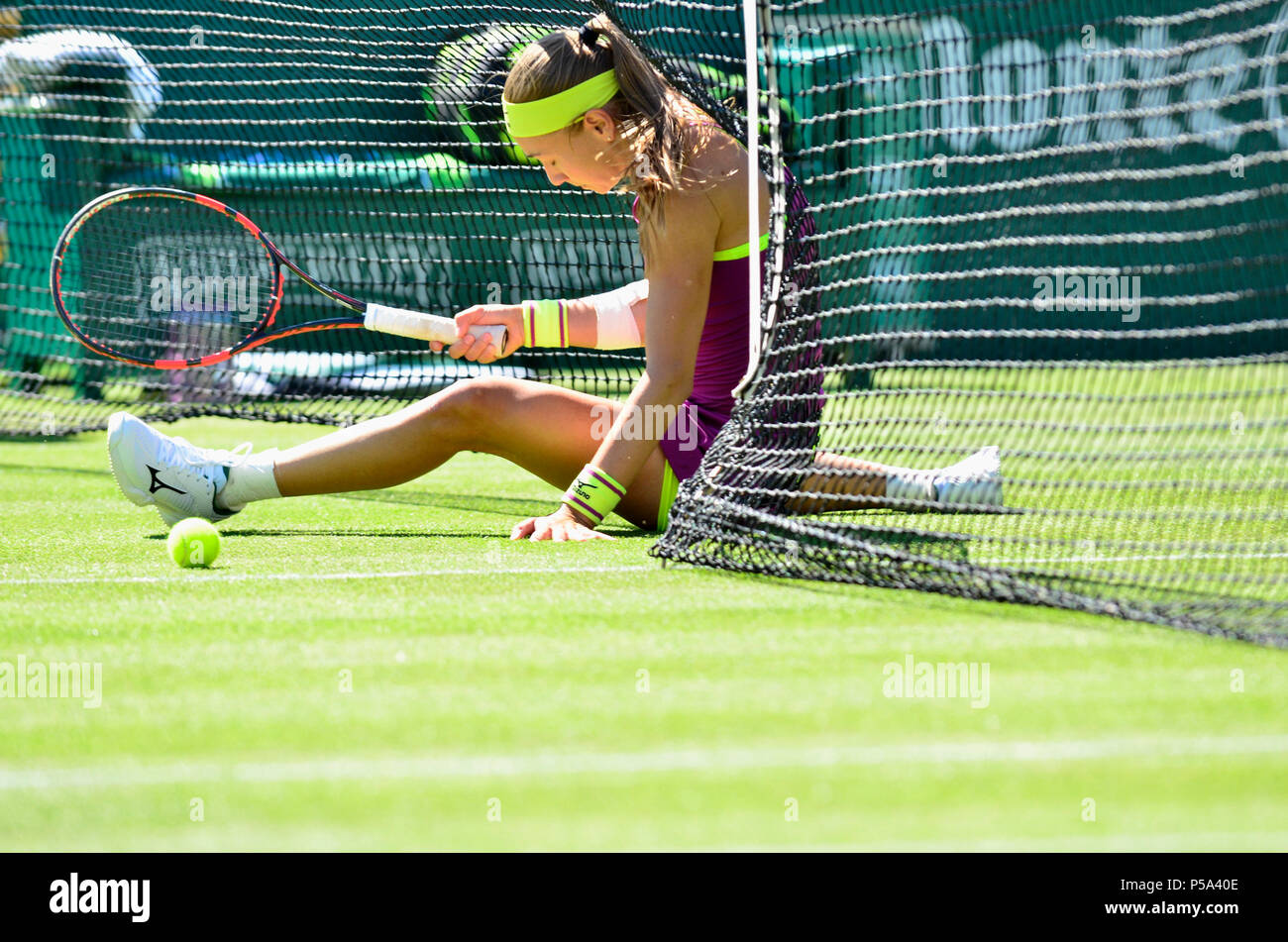 Slipped the net hi-res stock photography and images - Alamy