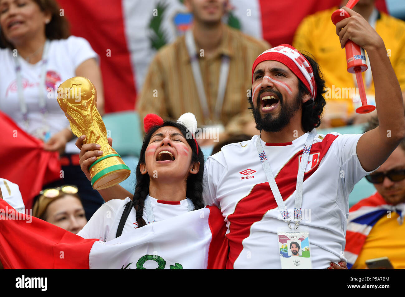 Football female peru hi-res stock photography and images - Alamy