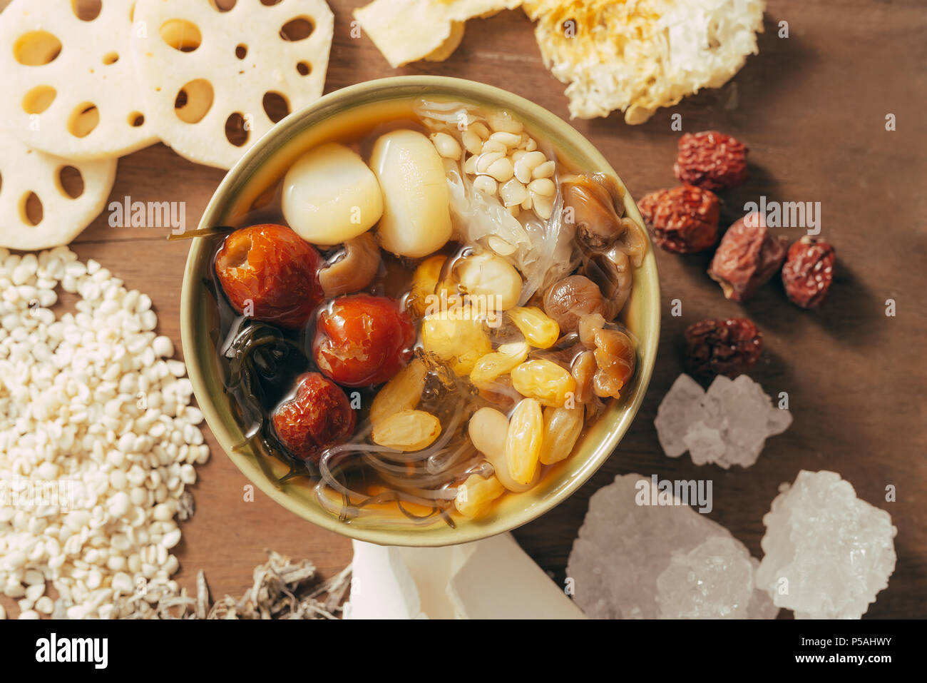 Assorted Vietnamese Dessert : Lotus foots , White jelly fungus, seaweed ...