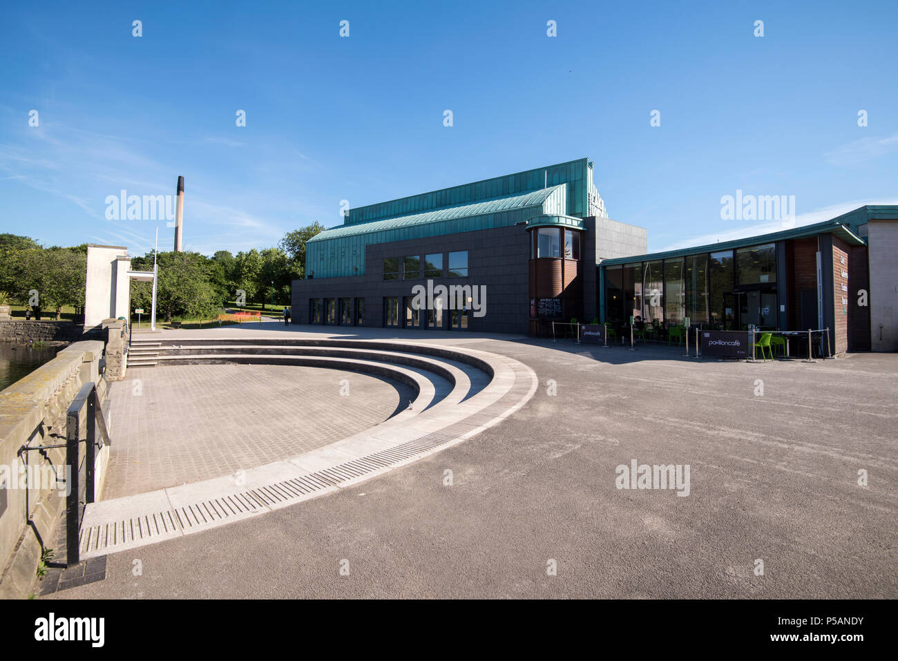 Lakeside Arts Centre at Highfields University Park in Nottingham ...
