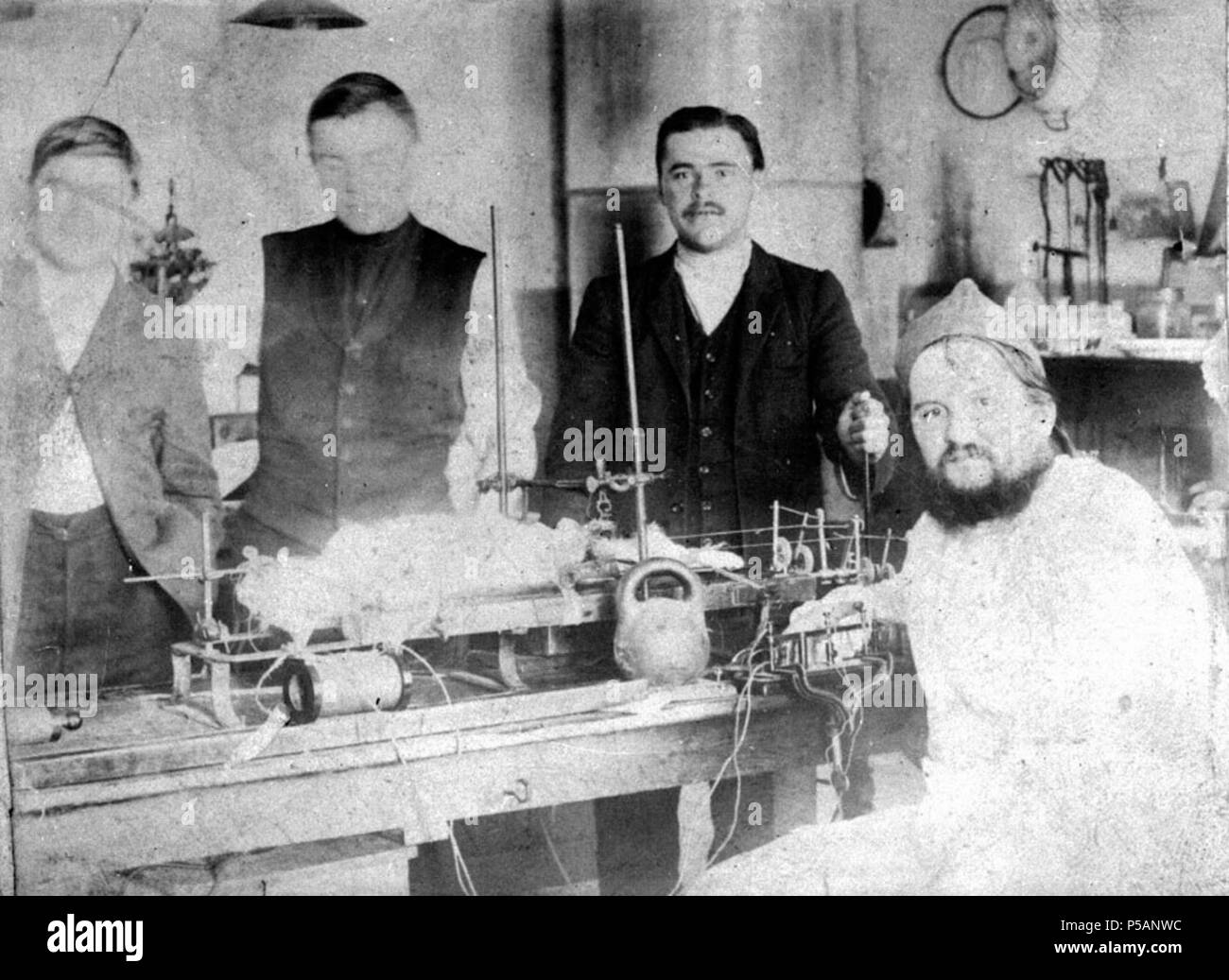 Physiology laboratory Black and White Stock Photos & Images - Alamy