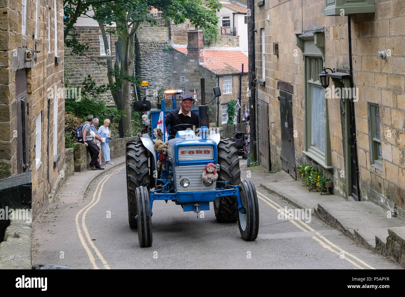 The Worlds longest annual vintage tractor run from Liverpool to Whitby ...
