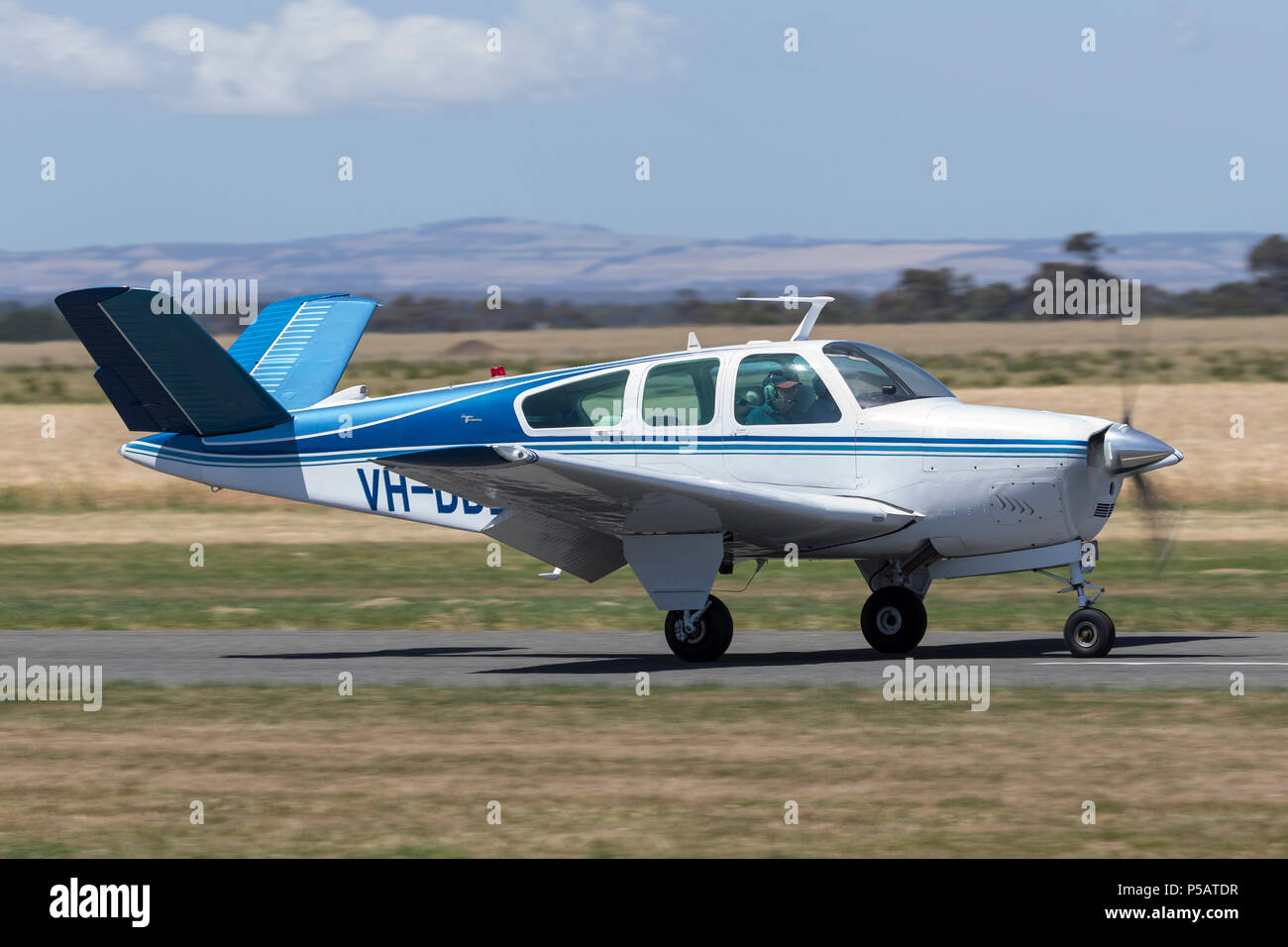 Light aircraft beechcraft hi-res stock photography and images - Alamy