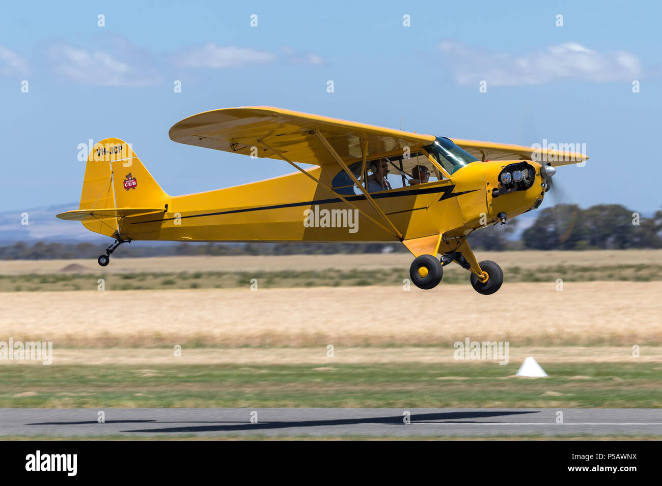 Aircraft piper cub hi-res stock photography and images - Alamy