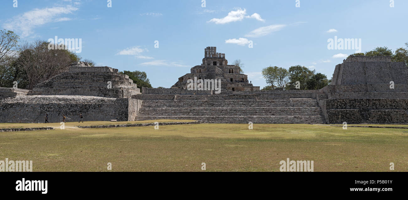 Mayan ruin complex hi-res stock photography and images - Alamy