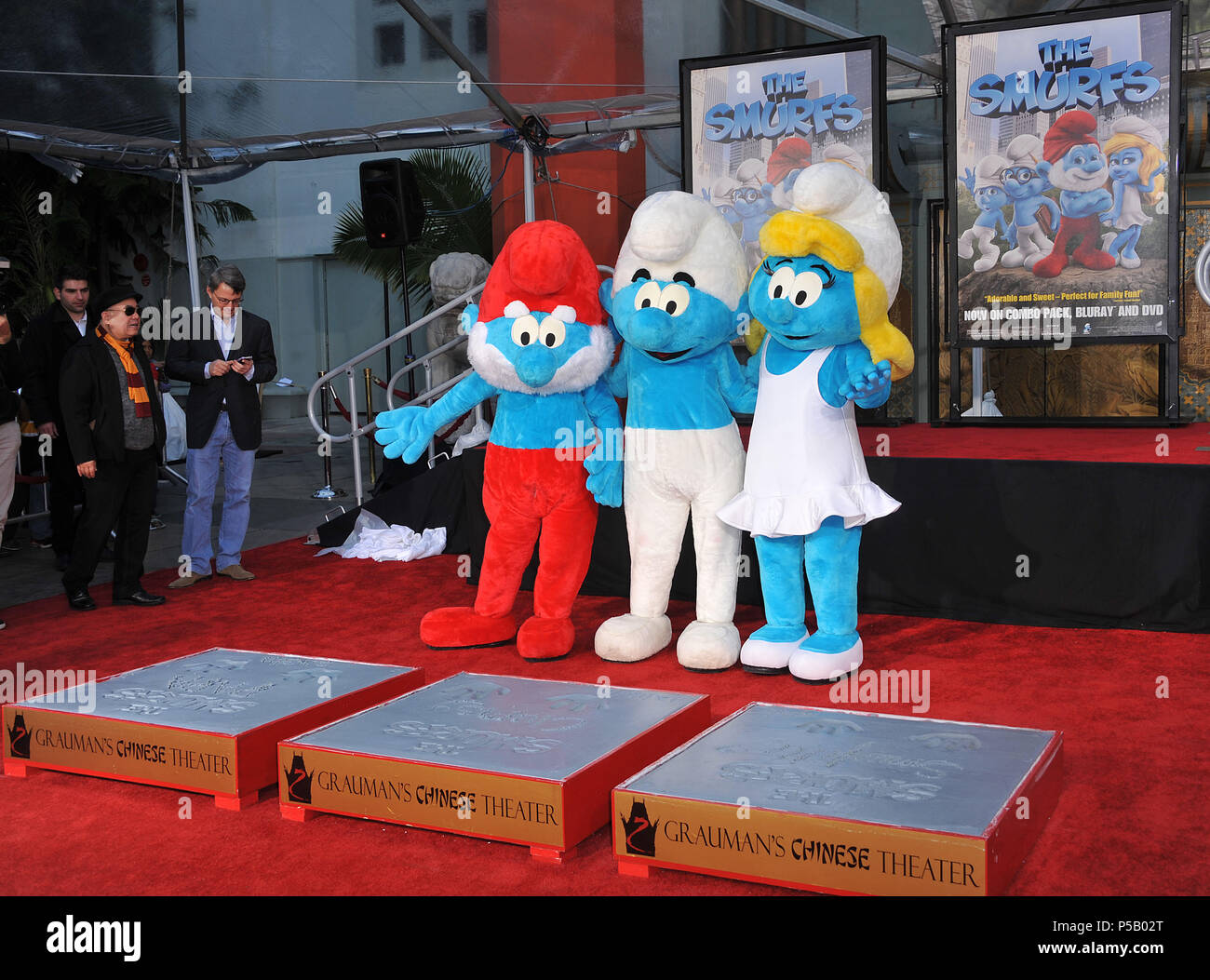 The smurfs handprints 07 event in hollywood life california hi-res ...