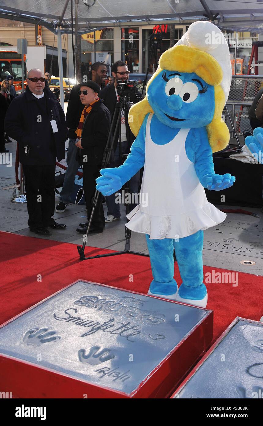 The Smurfs Honored with Hand and Footprints at the Chinese Theatre In ...