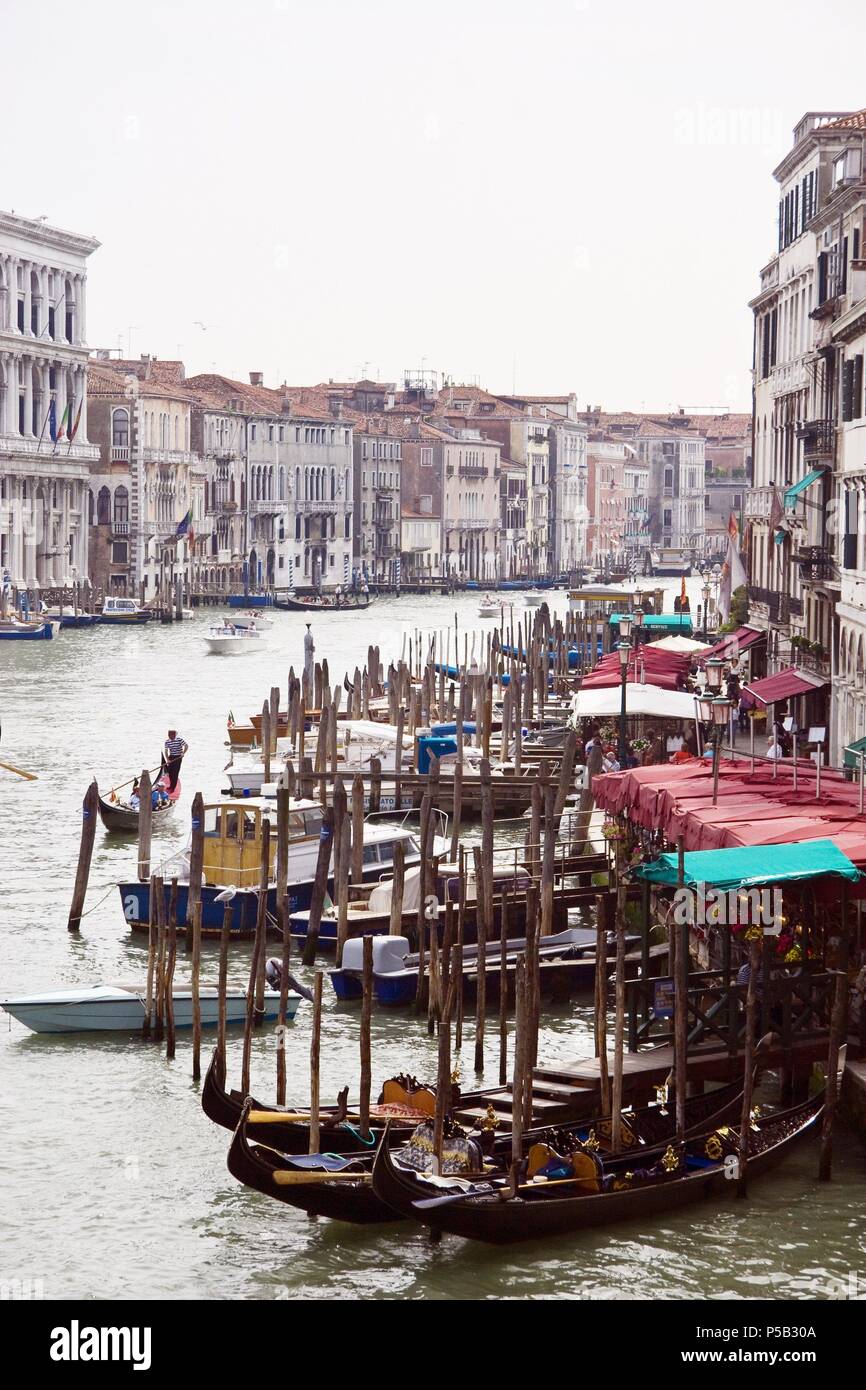 Gondolas in the gran canal hi-res stock photography and images - Alamy