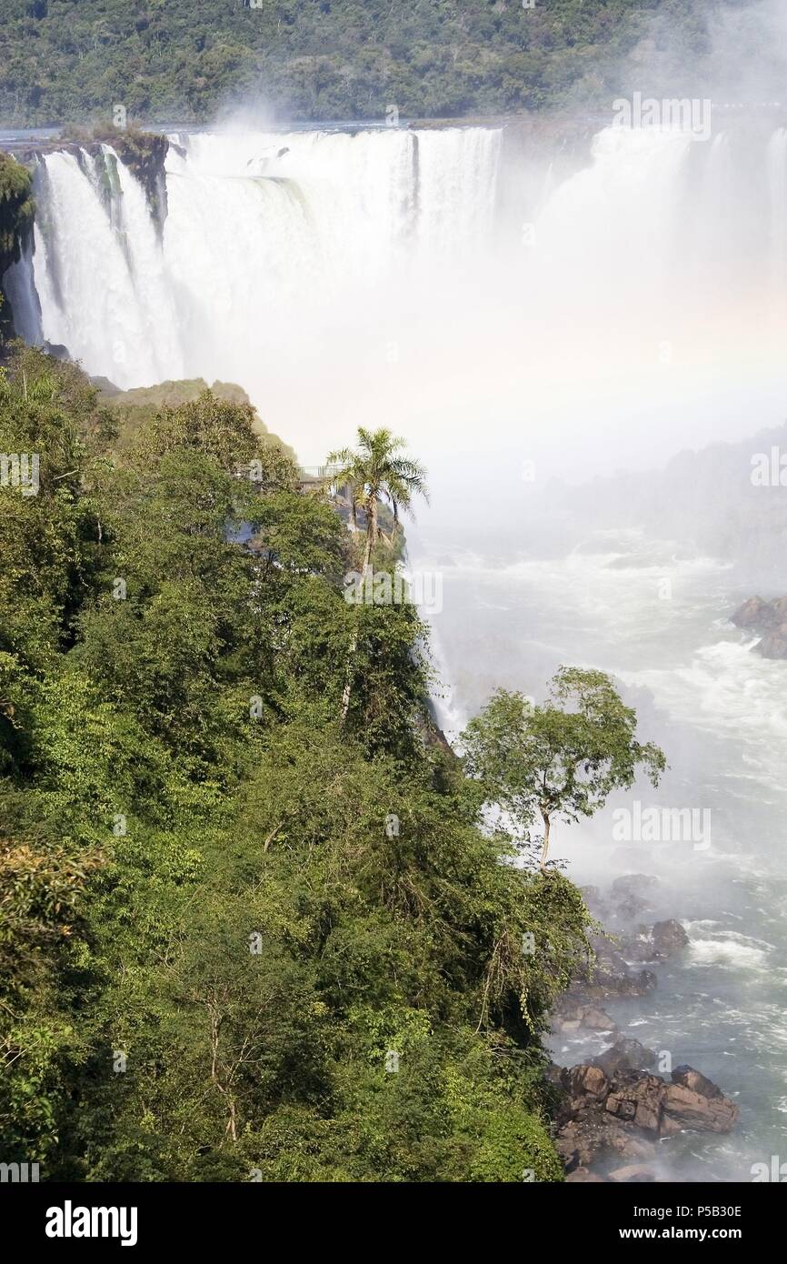 Cataratas de Iguzu, patrimonio de la humanidad Stock Photo - Alamy