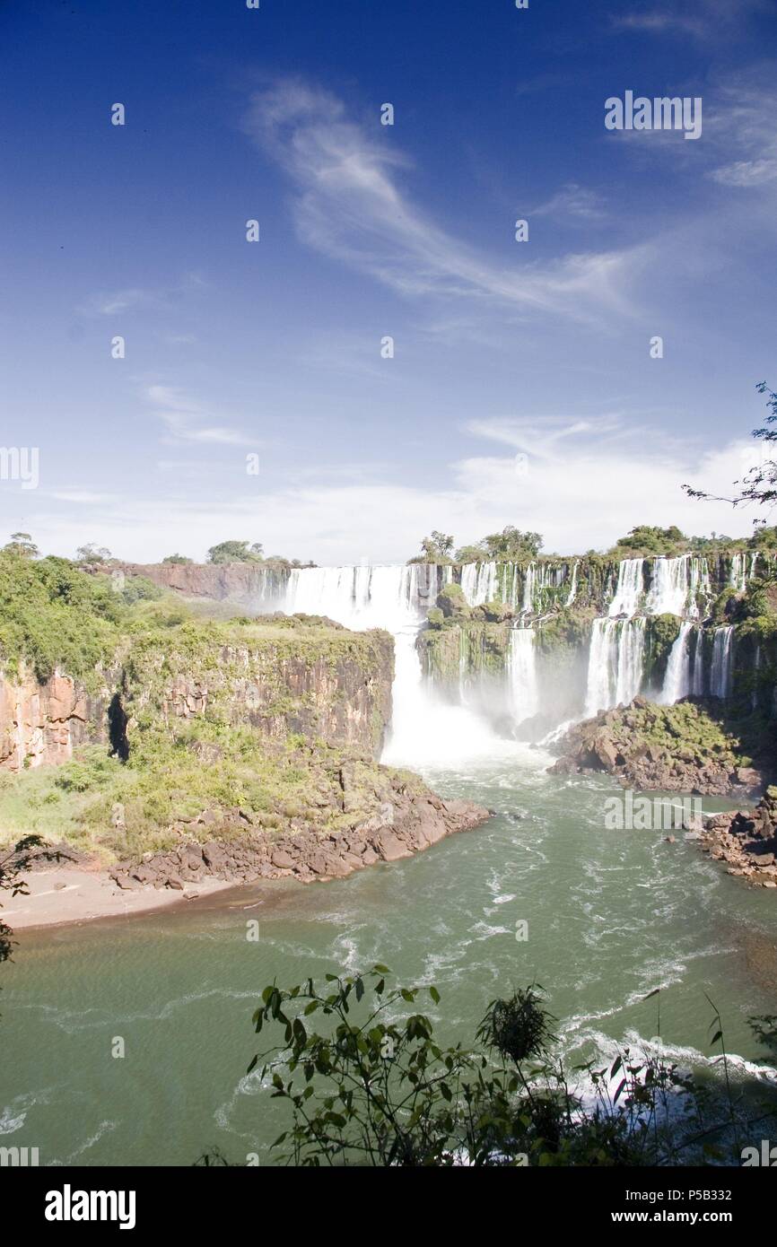 Cataratas de Iguzu, patrimonio de la humanidad Stock Photo - Alamy