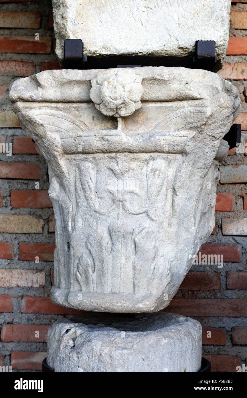 Plateresque decorations hi-res stock photography and images - Alamy