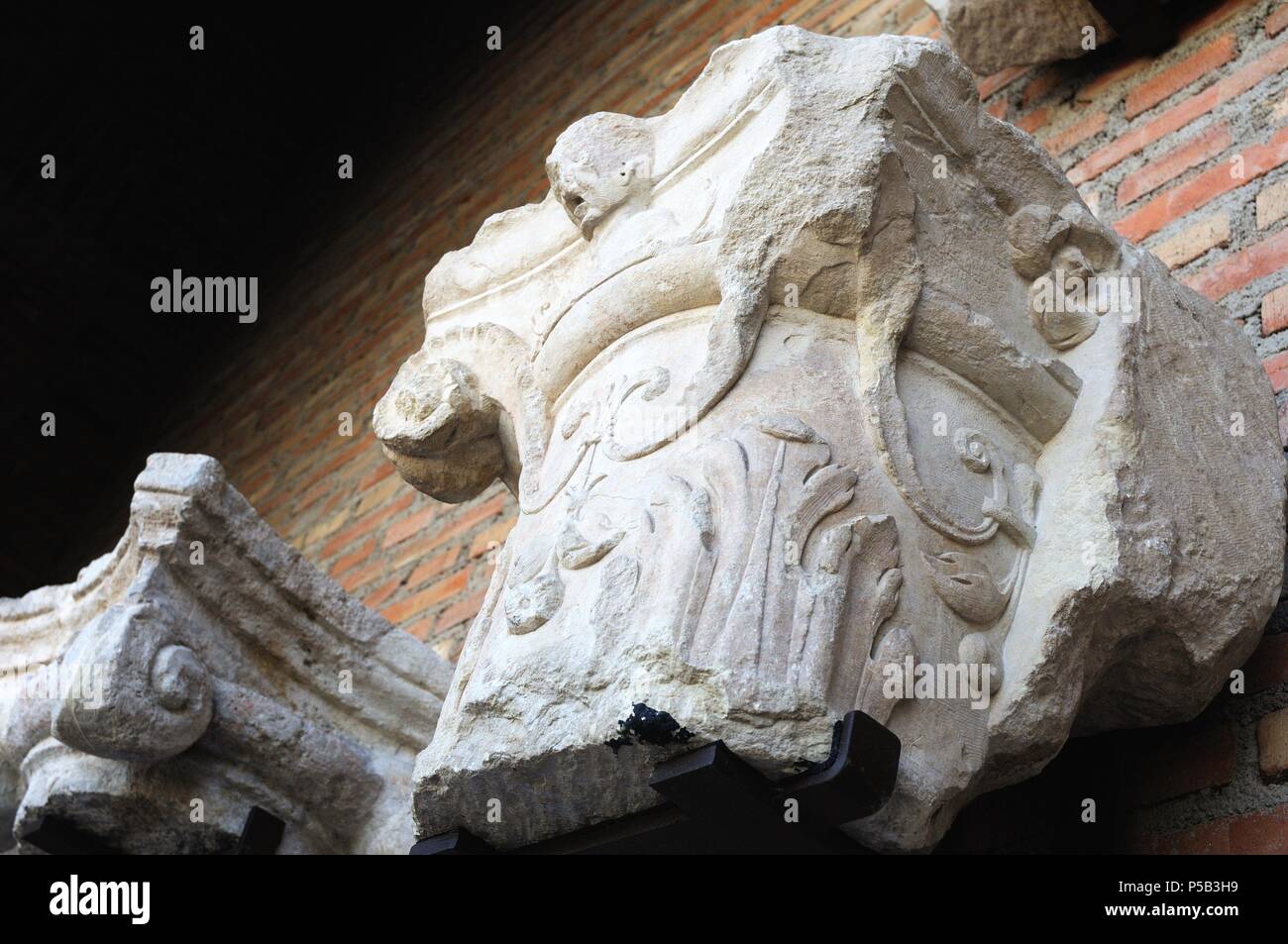 Fantastic Capital of the Lodge . Renaissance ( Plateresque ) " Weapons ...