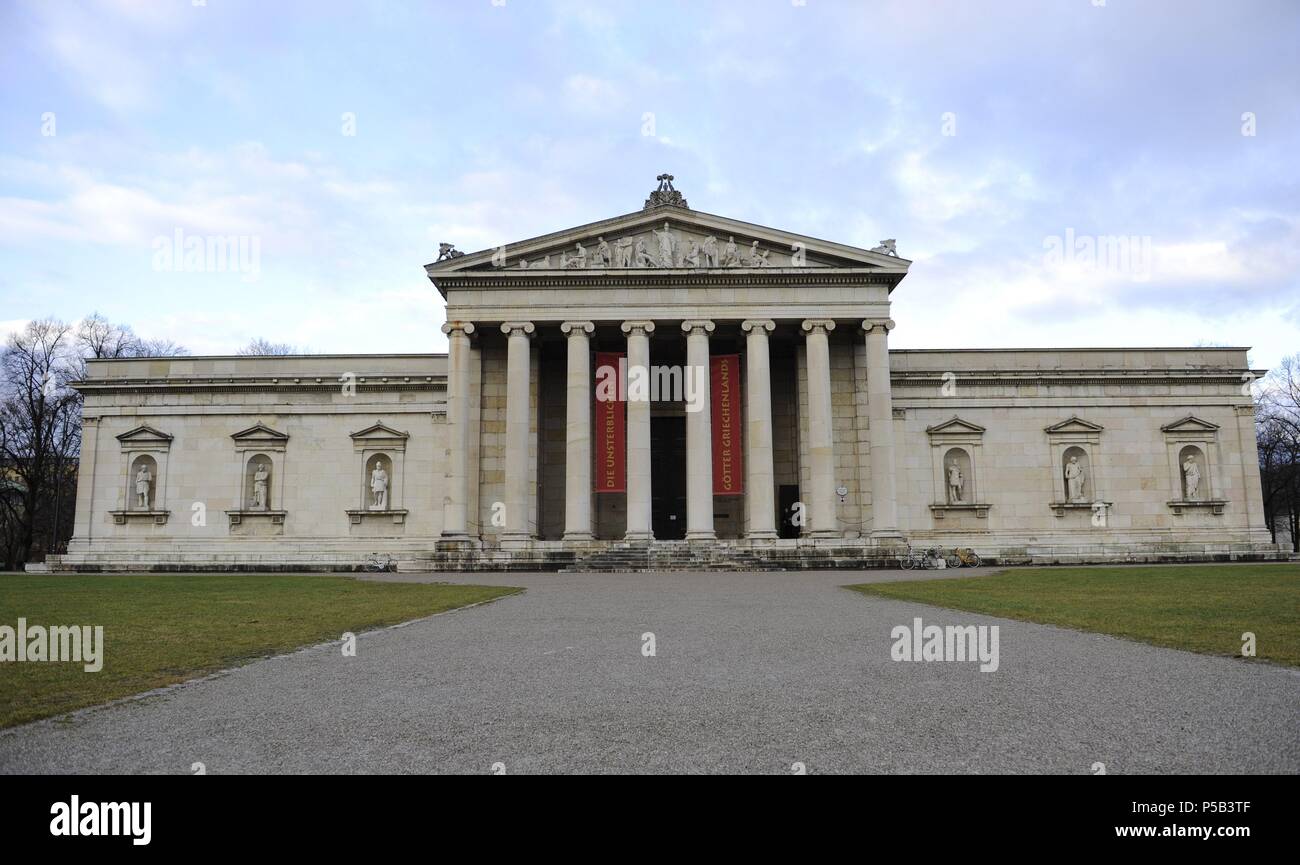 Germany. Munich. Glyptothek. Built by architect Leo Von Klenze (1784 ...