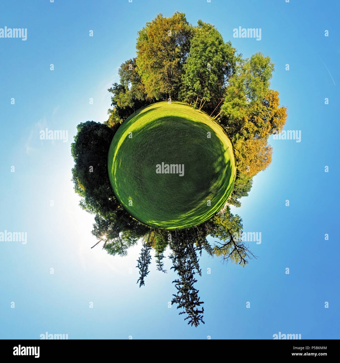 Little sphere hi-res stock photography and images - Alamy