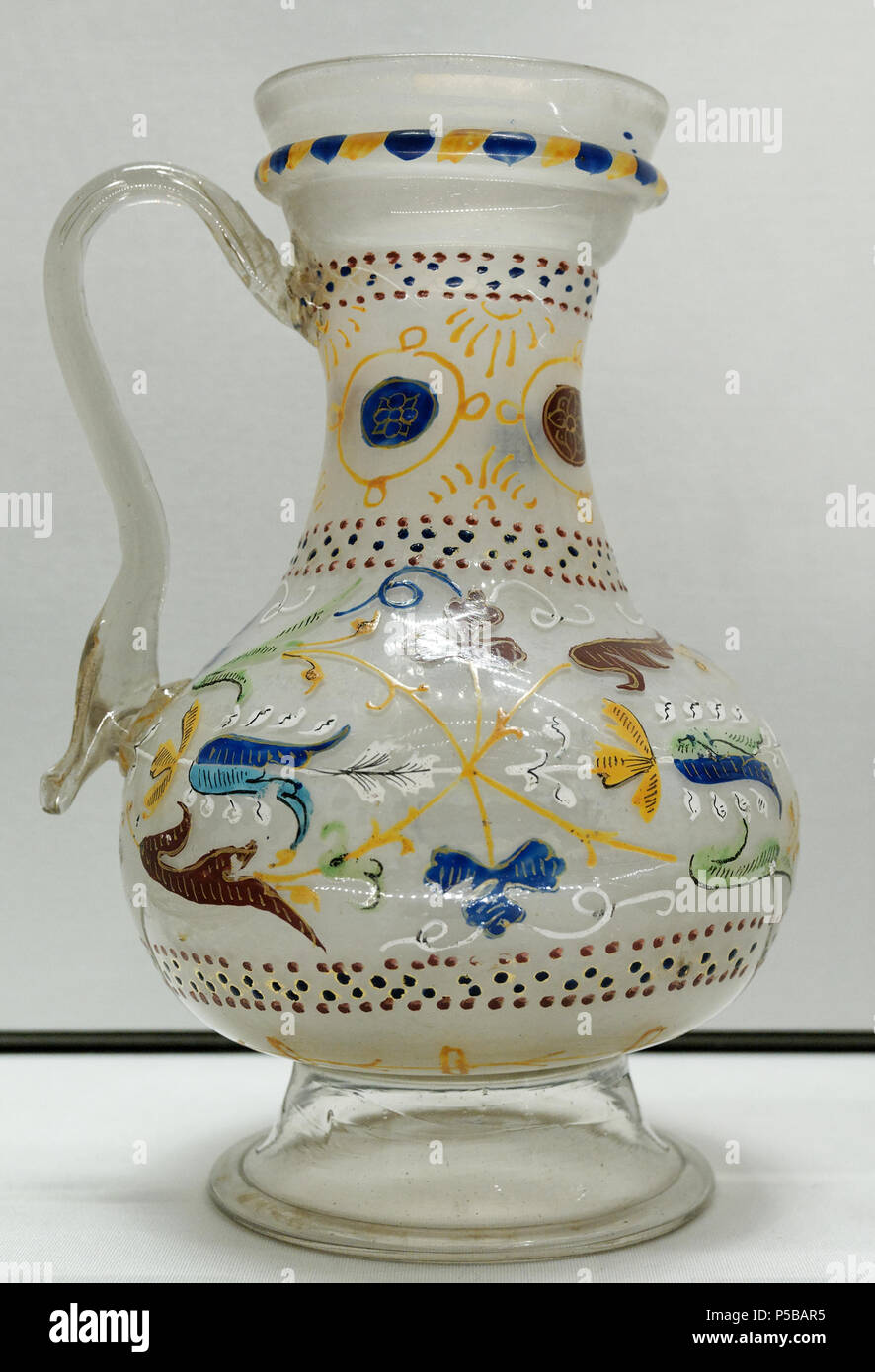 Verre émaillé hi-res stock photography and images - Alamy