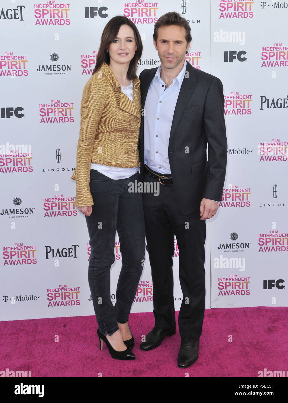 Emily Mortimer and husband Alessandro Nivola 202 arriving at the 28th ...