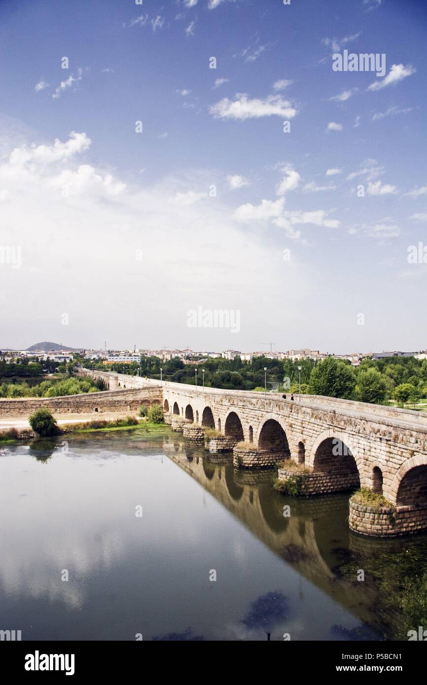 Roman bridge, Merida Stock Photo - Alamy