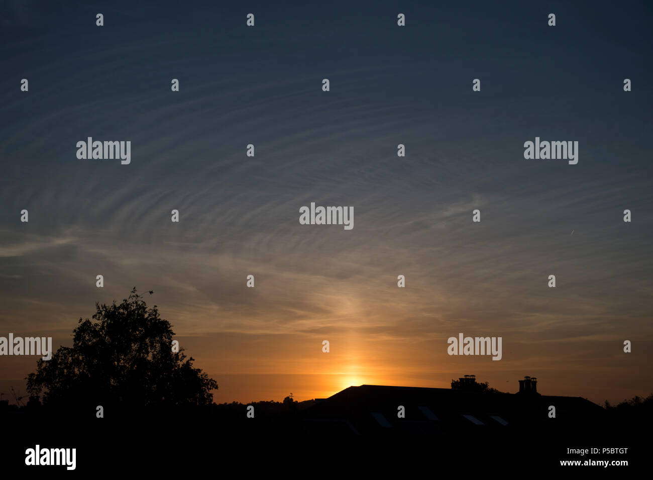 Light pillar after sunset hi-res stock photography and images - Alamy