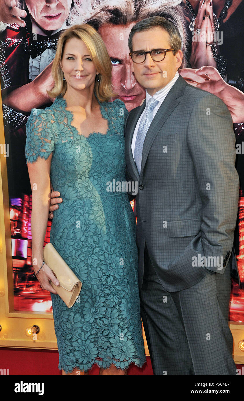 Steve carell and wife hi-res stock photography and images - Alamy