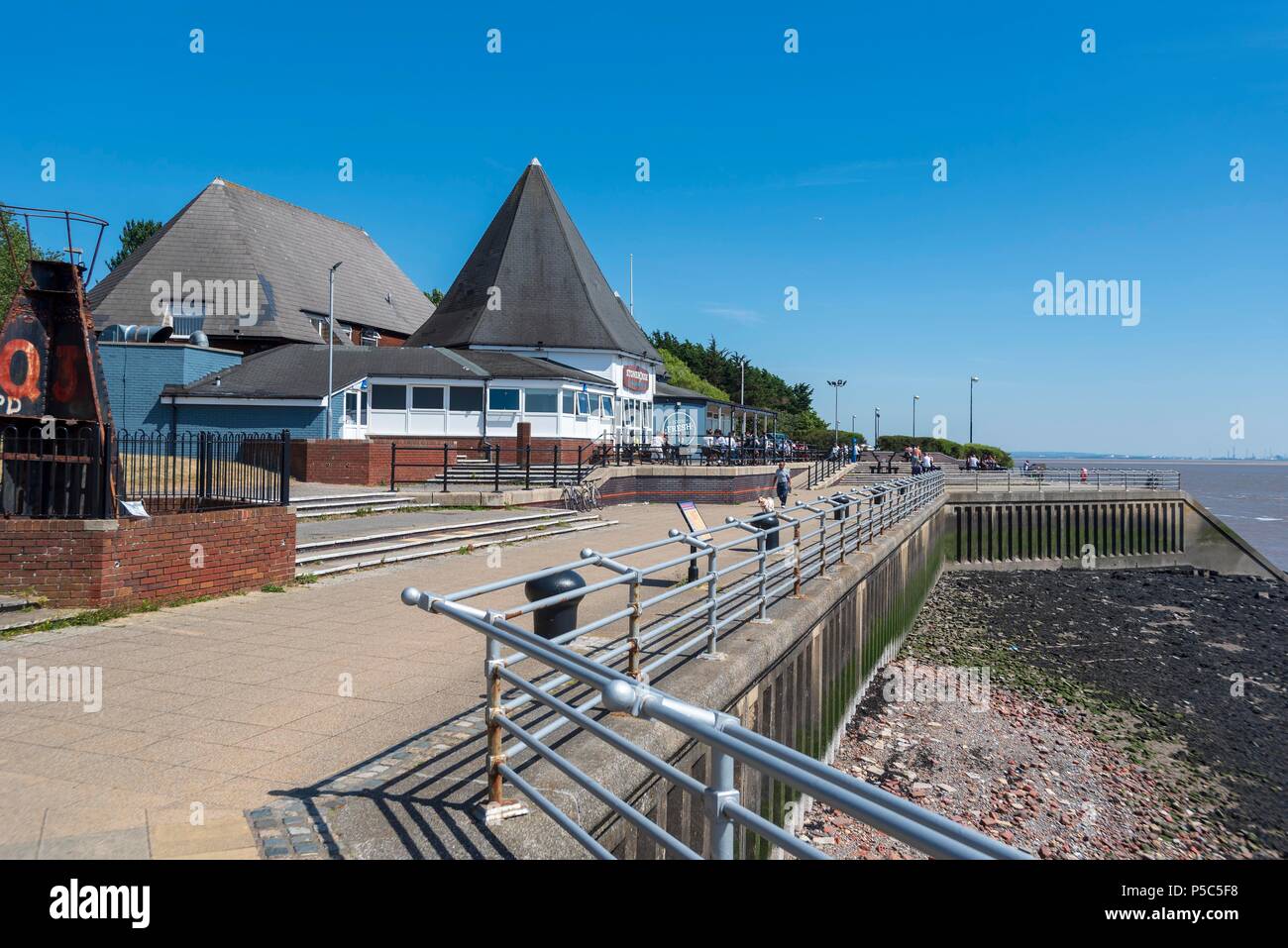 Otterspool prom hi-res stock photography and images - Alamy