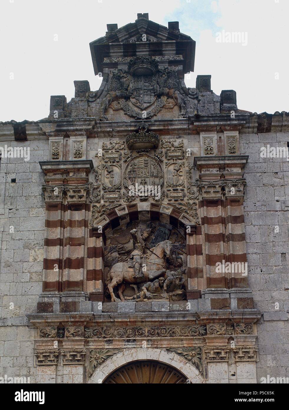 IGLESIA - PORTADA DETALLE DEL CID. Location: MONASTERIO DE SAN PEDRO DE ...