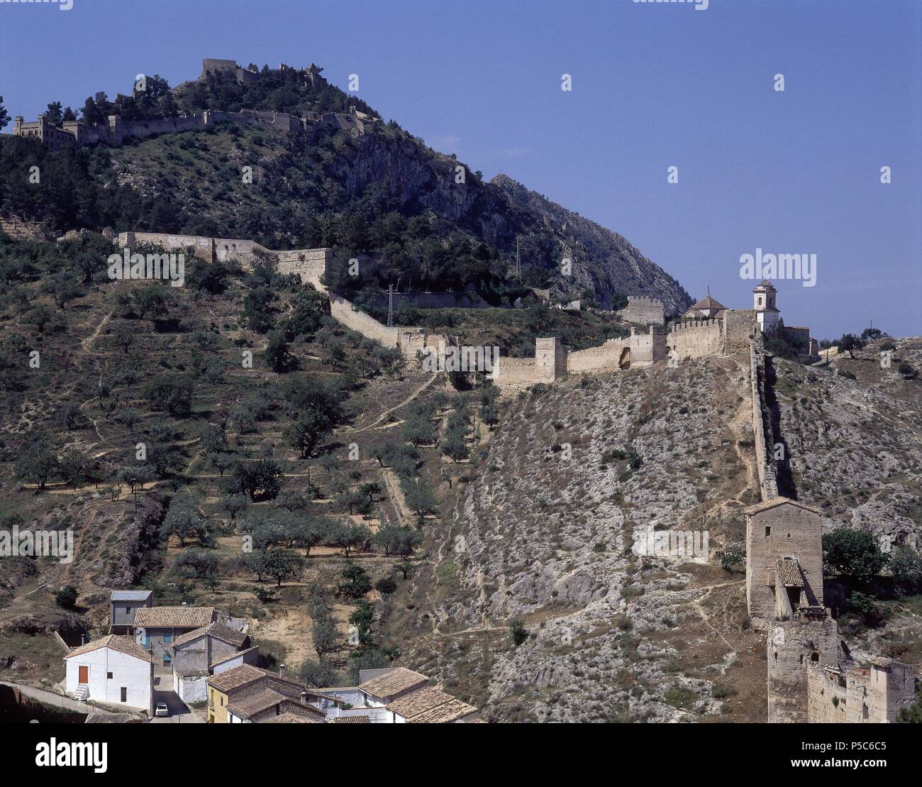 CASTILLO Y MURALLAS DE JATIVA. Location: CASTILLO, VALENCIA, SPAIN ...