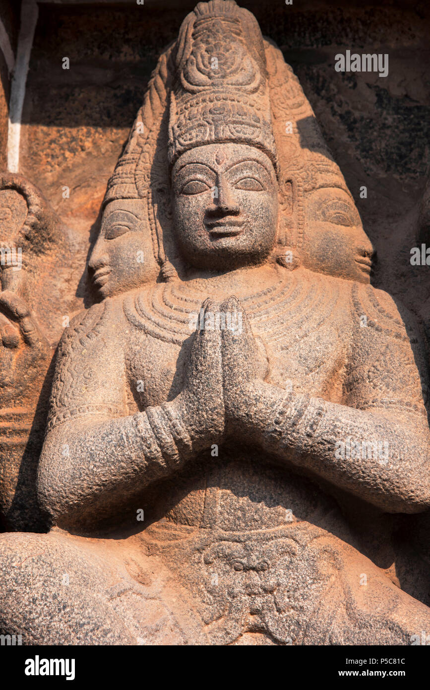 Sculpture of Kulottunga I on the Gopuram of Nataraja Temple ...