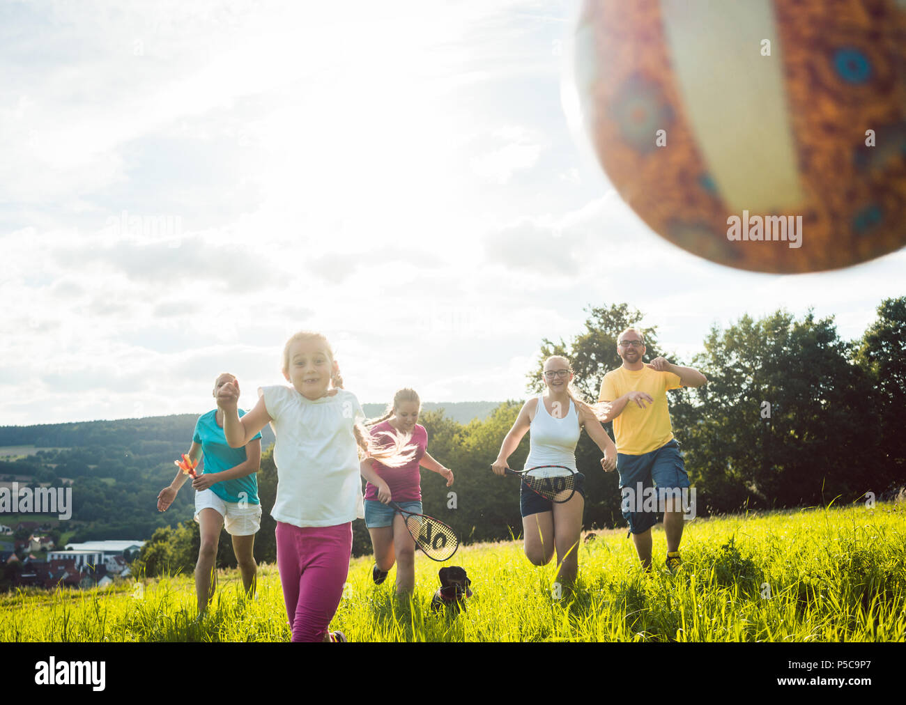 Parents children doing sport hi-res stock photography and images - Alamy