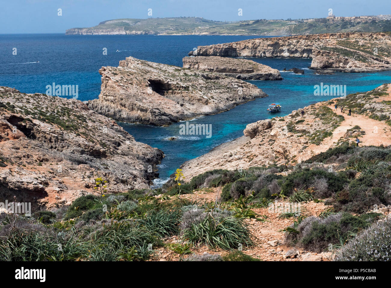 Comino excursion hi-res stock photography and images - Alamy