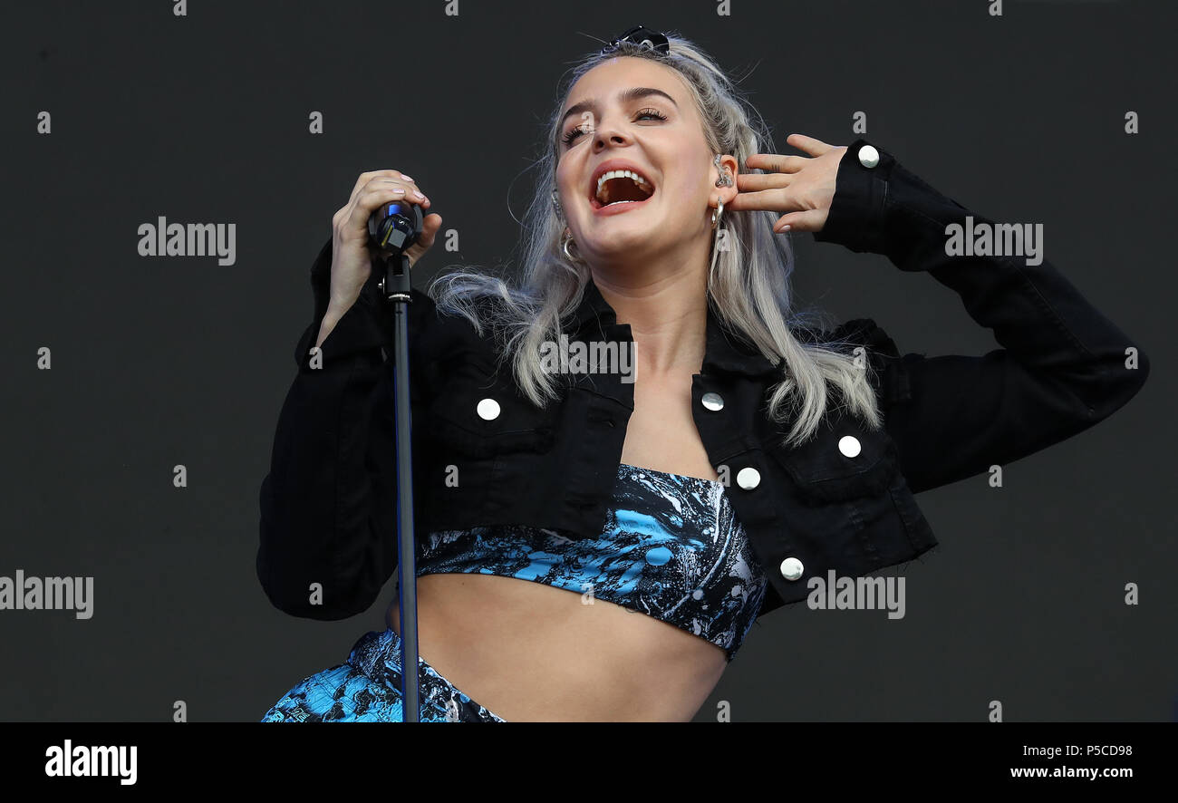 Anne marie nicholson hi-res stock photography and images - Alamy