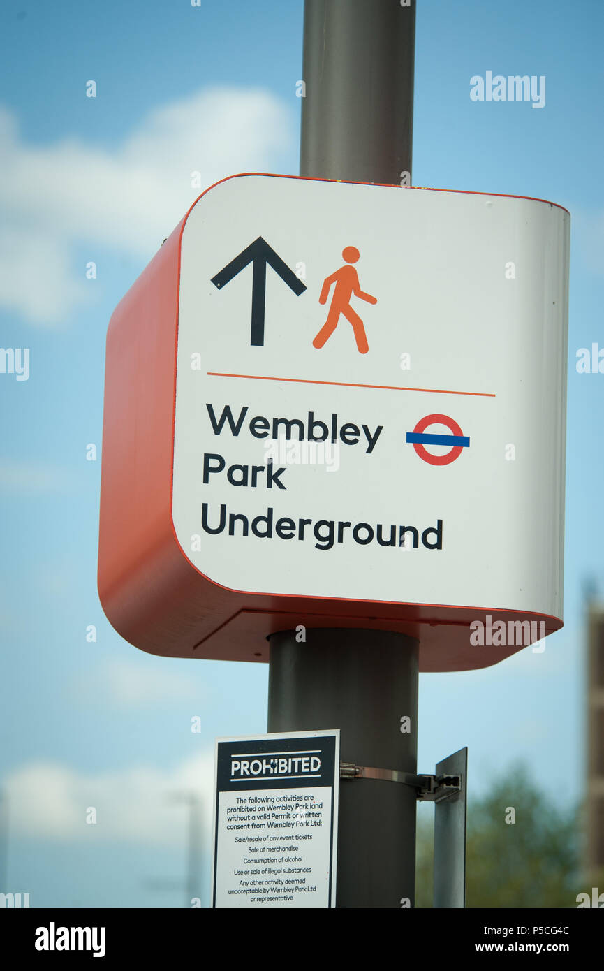 Wembley stadium park sign hi-res stock photography and images - Alamy