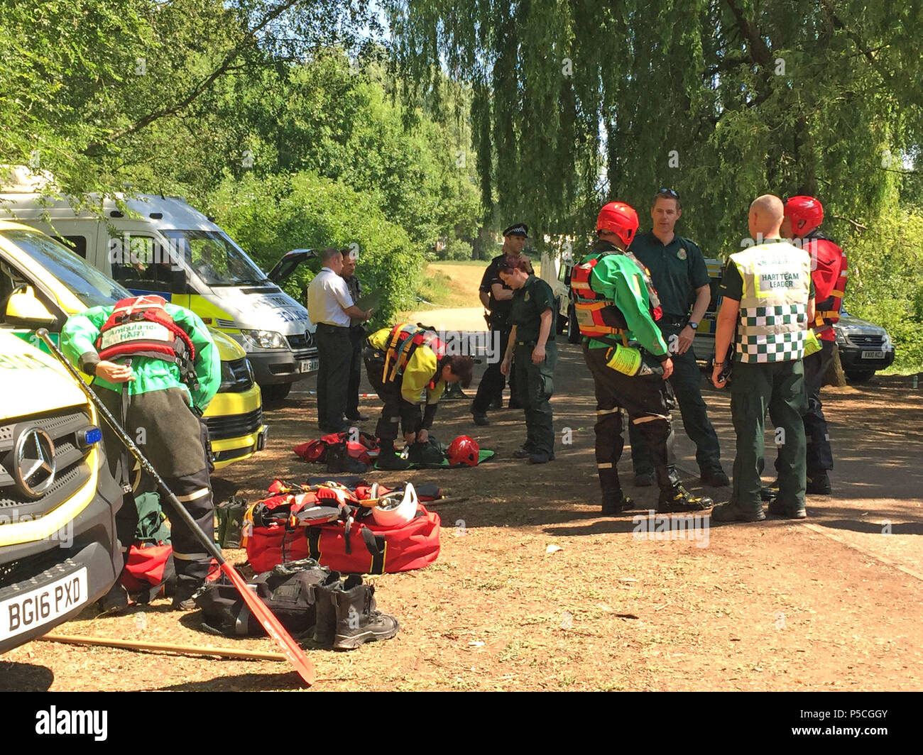 Ambulance hart hi-res stock photography and images - Alamy