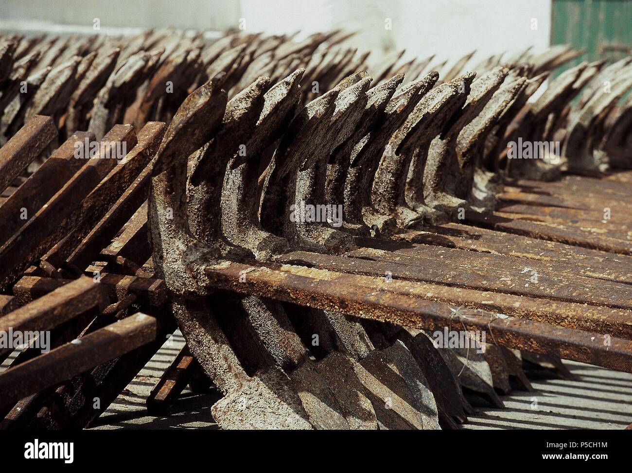 Anclas de pesca hi-res stock photography and images - Alamy