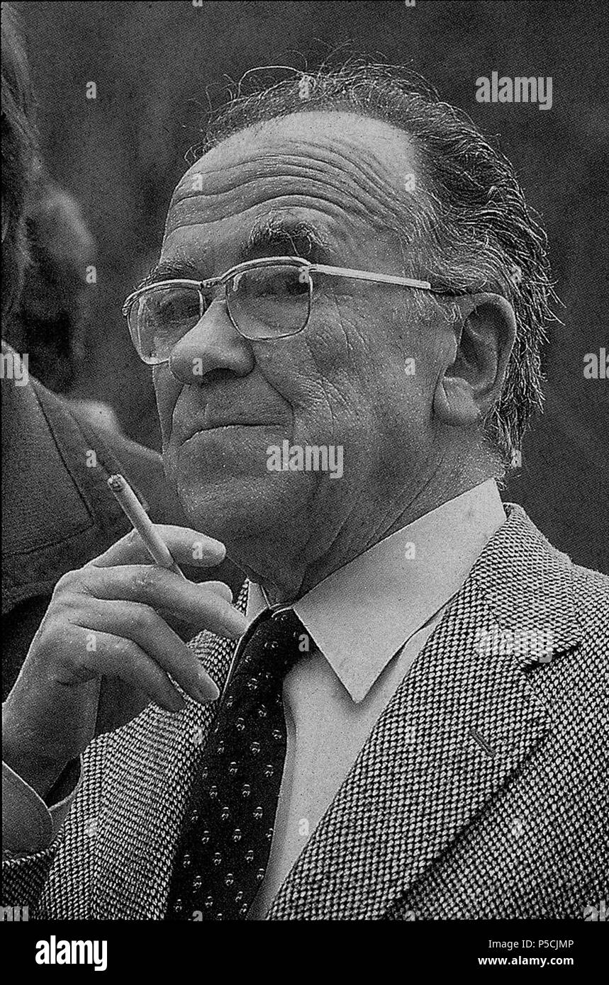 SANTIAGO CARRILLO, POLITICO COMUNISTA ESPAÑOL, 1984 Stock Photo - Alamy