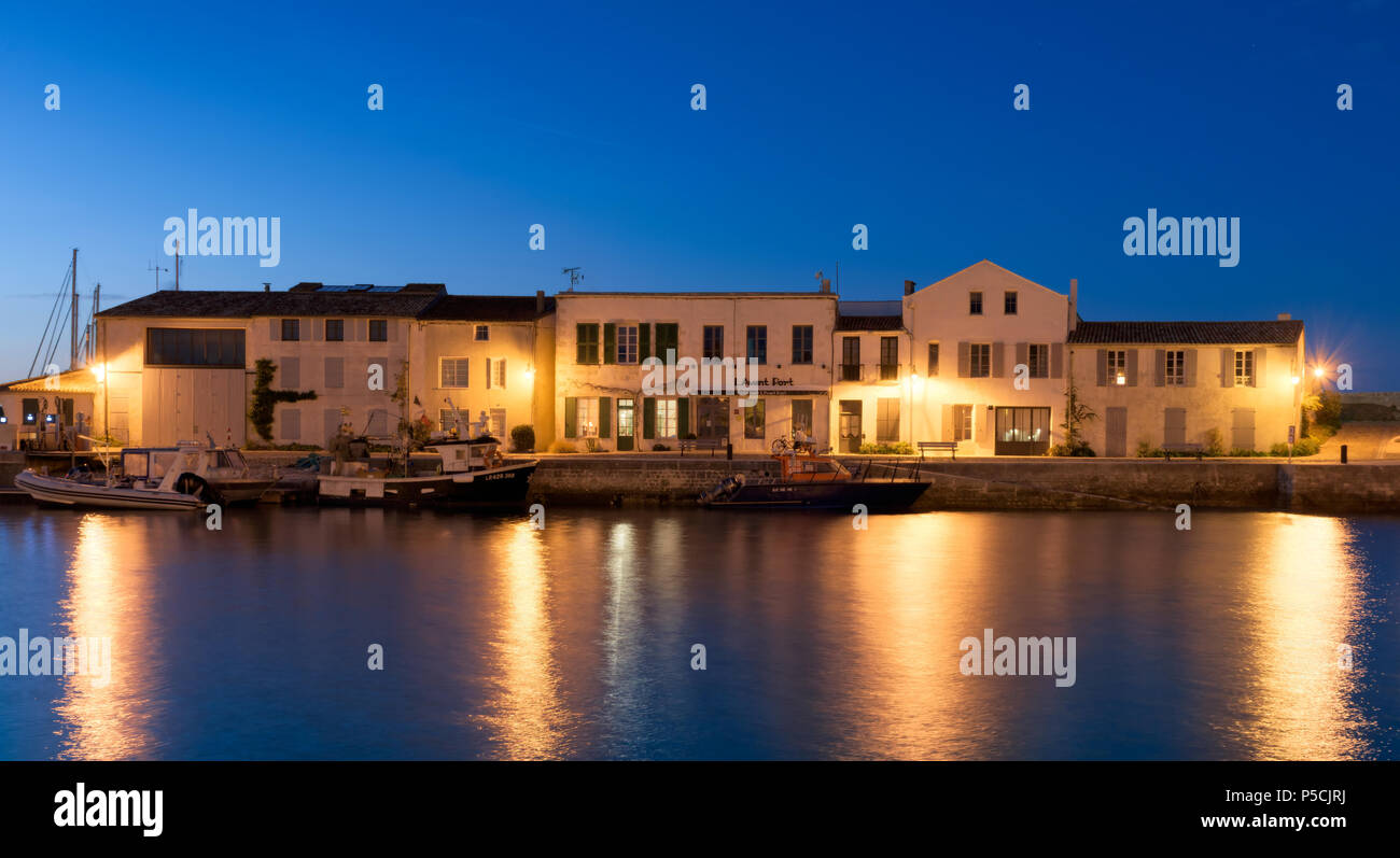 Town pont saint martin hi-res stock photography and images - Alamy