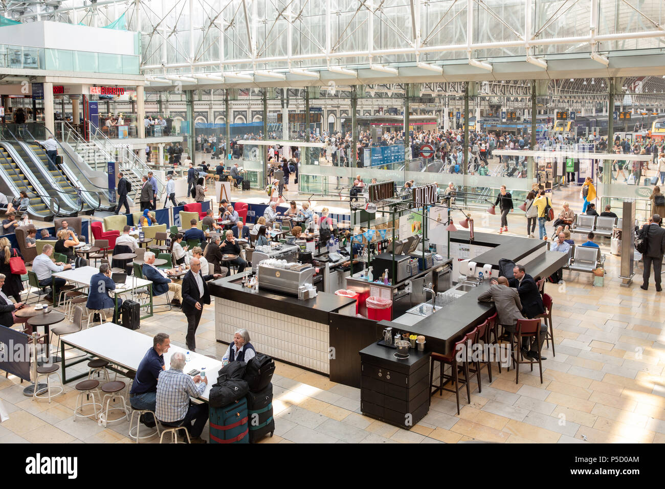 Caffe Ritazza in Paddington station, London Stock Photo - Alamy