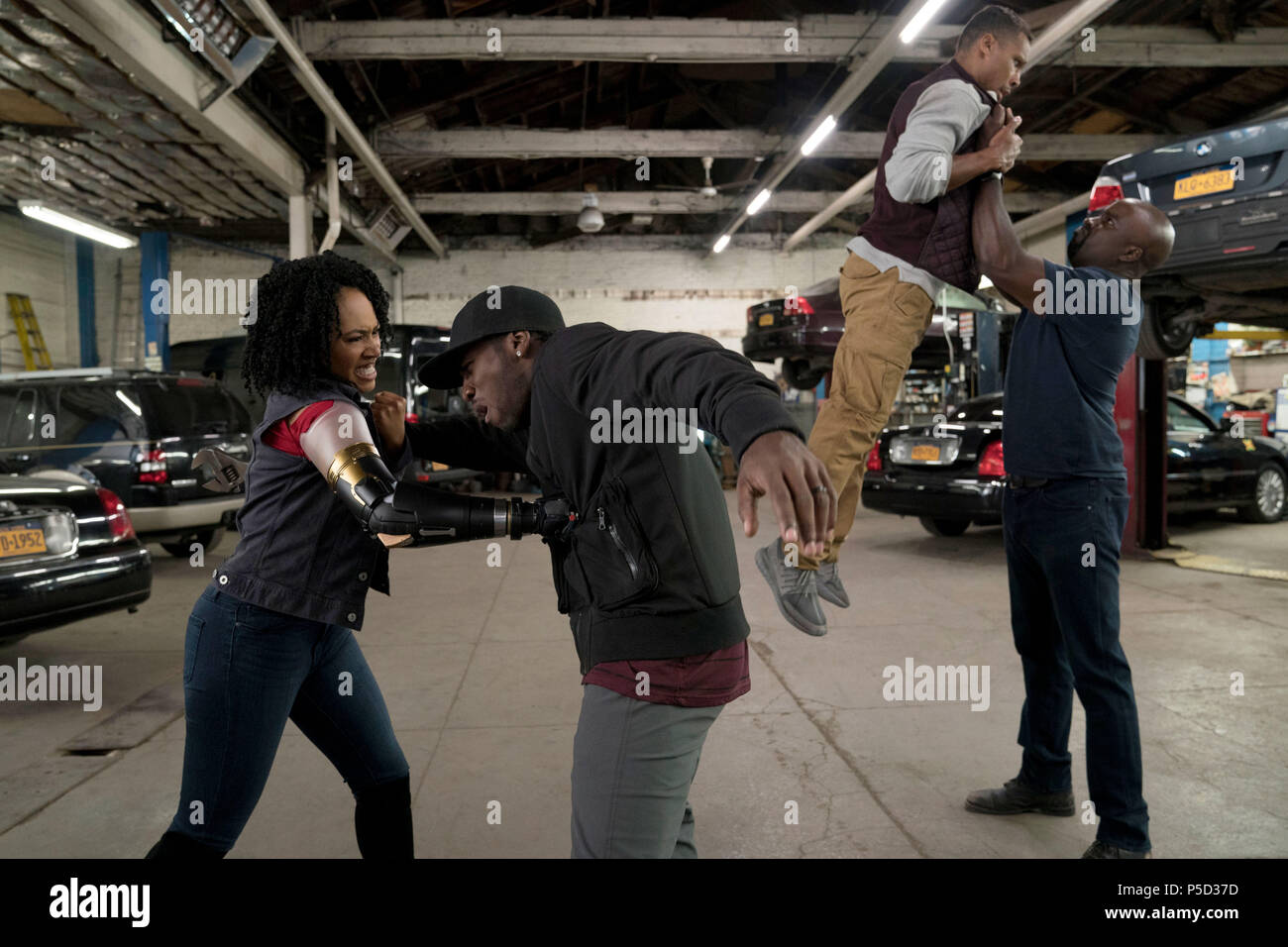 LUKE CAGE, (aka MARVEL'S LUKE CAGE), Simone Missick, Mike Colter in 'On ...