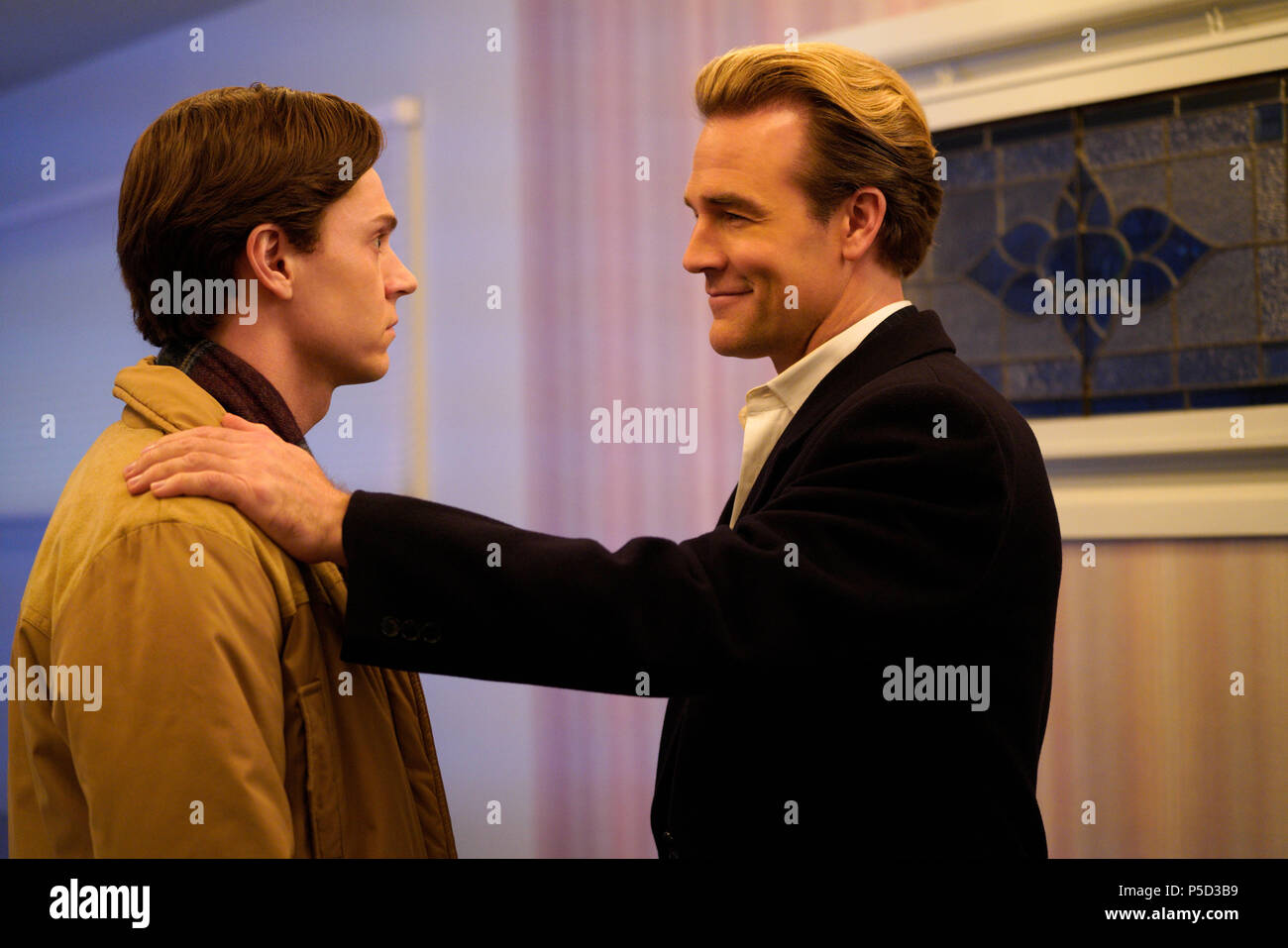 POSE, l-r: Evan Peters, James Van Der Beek in 'Giving and Receiving ...