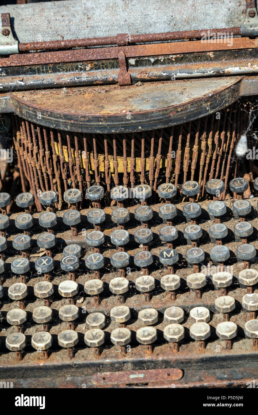 Keyboard operated types hi-res stock photography and images - Alamy