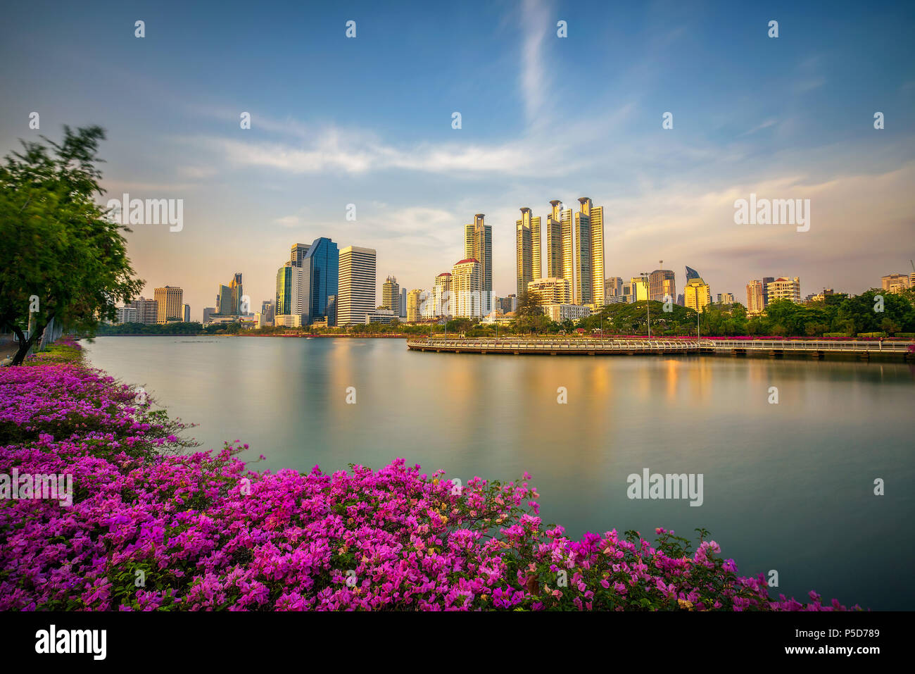 Lake Ratchada situated in the Benjakitti Park in Bangkok, Thailand ...